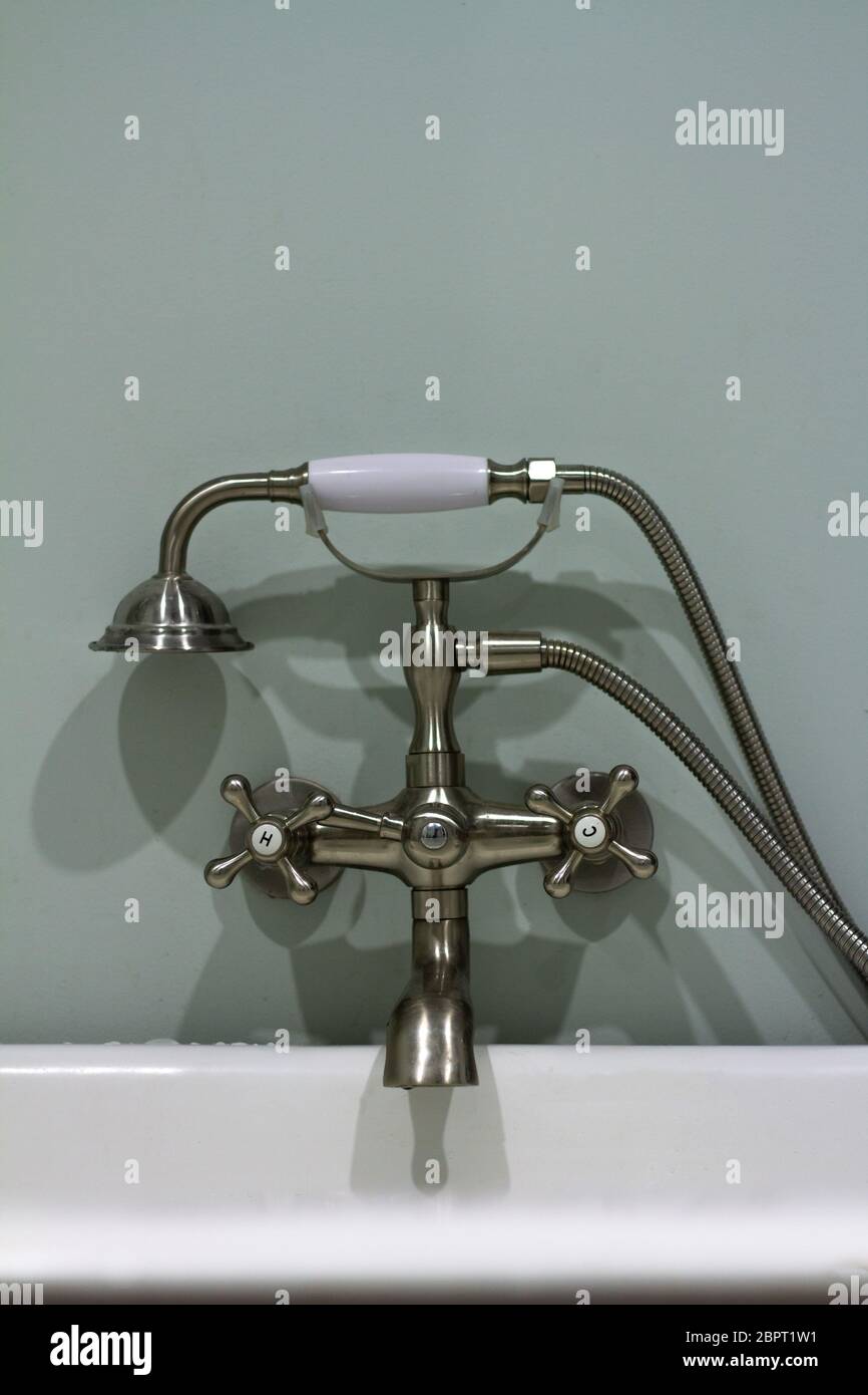 Running a bath at home Stock Photo - Alamy