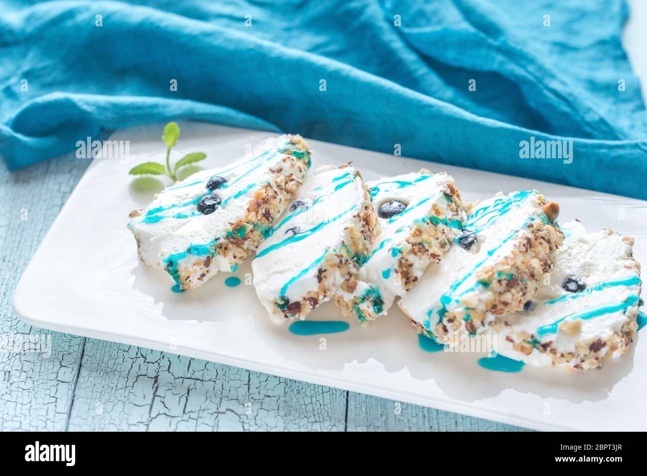Italian merengue hi-res stock photography and images - Alamy