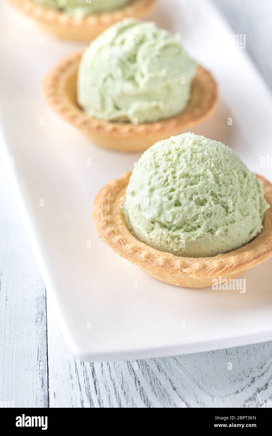 Pistachio ice cream in the pastry shells Stock Photo - Alamy