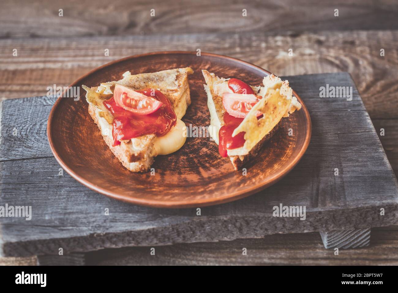 Cheese toastie white plate hi-res stock photography and images - Alamy