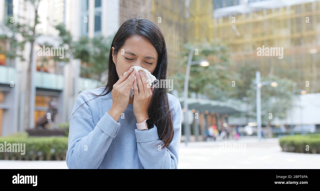 Woman allergies black and white hi-res stock photography and images - Alamy