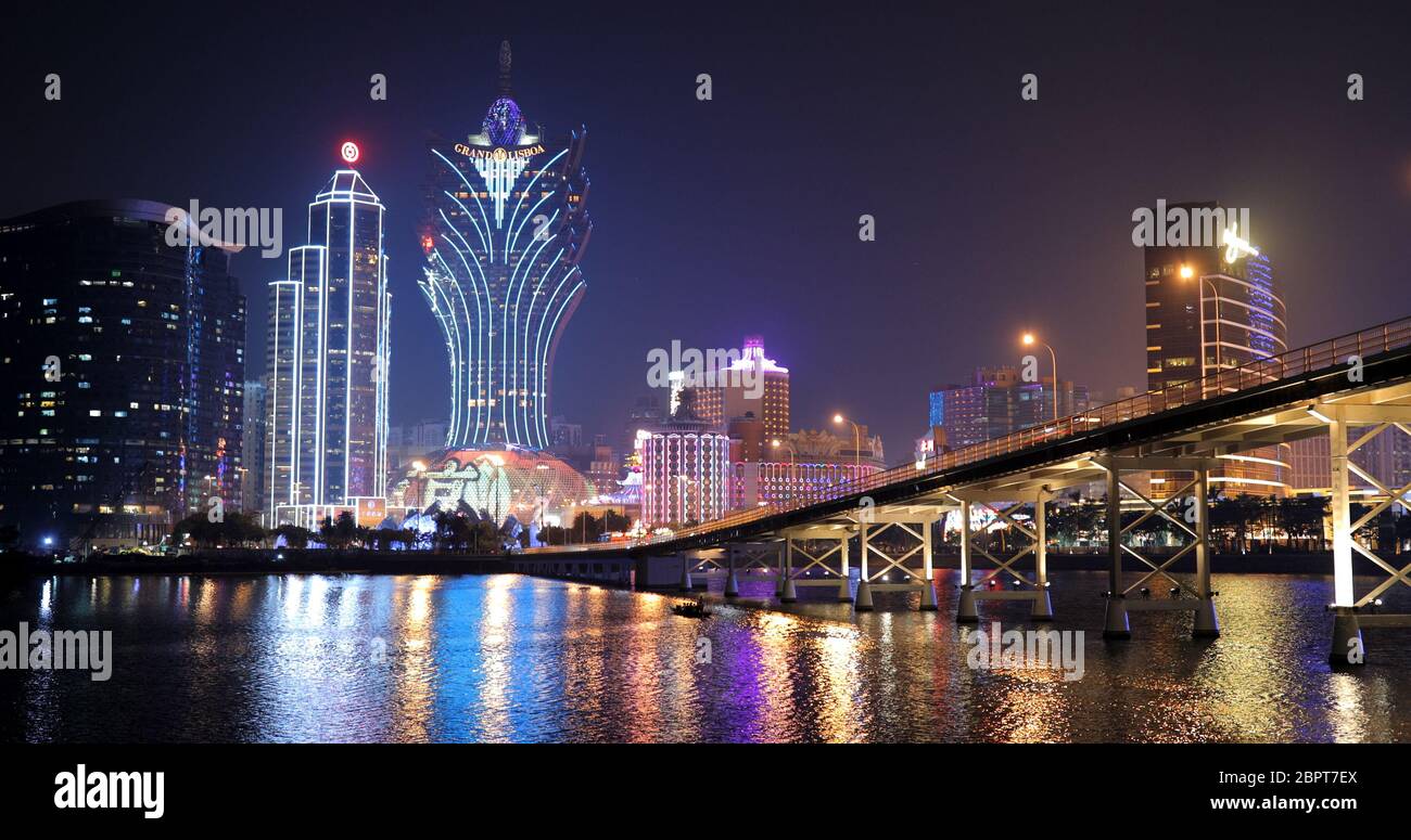 Nam Van Lake Macau- 22 January 2019: Macau at night Stock Photo - Alamy