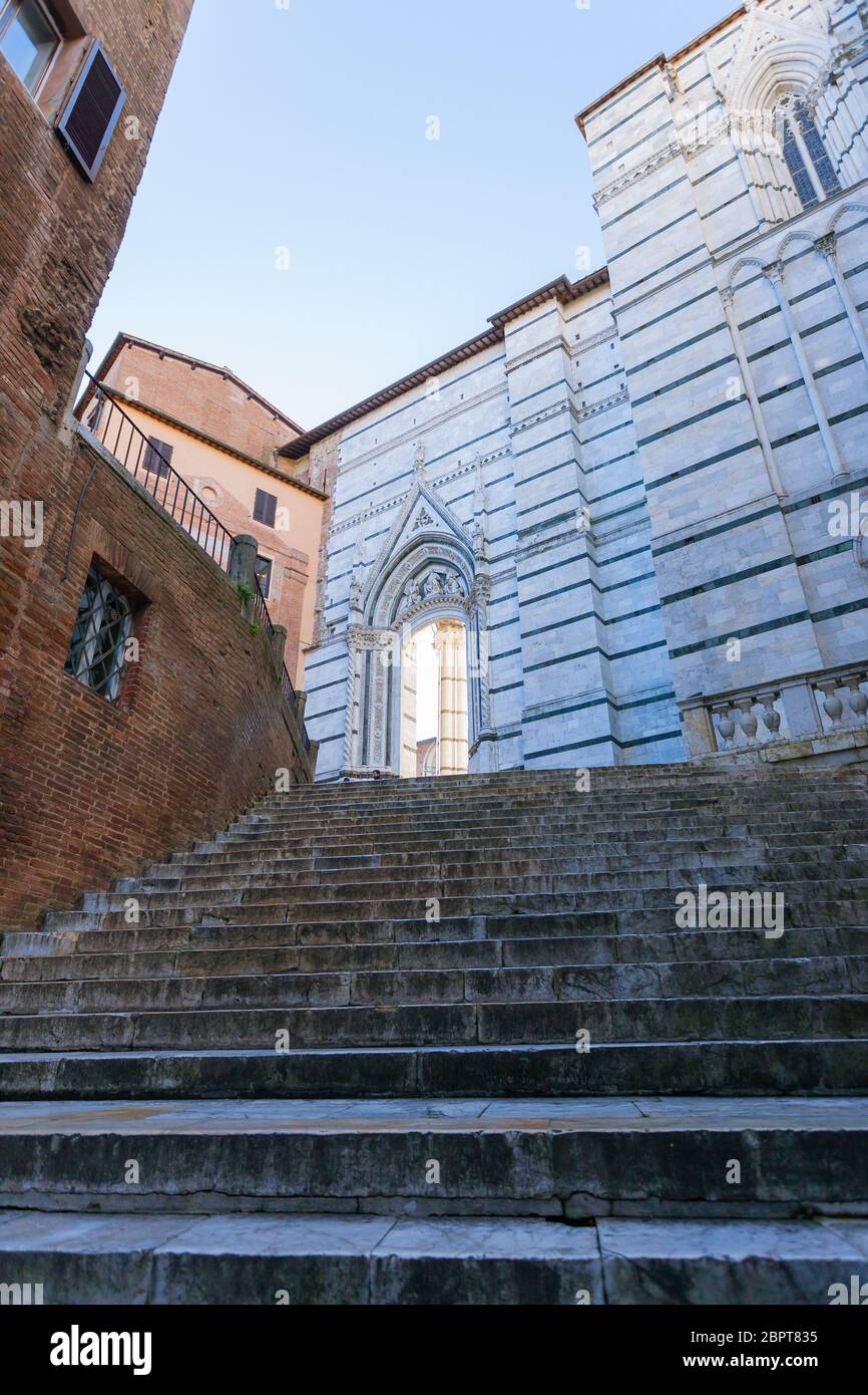 Day view of Siena Cathedral Santa Maria Assunta (Duomo di Siena) in ...