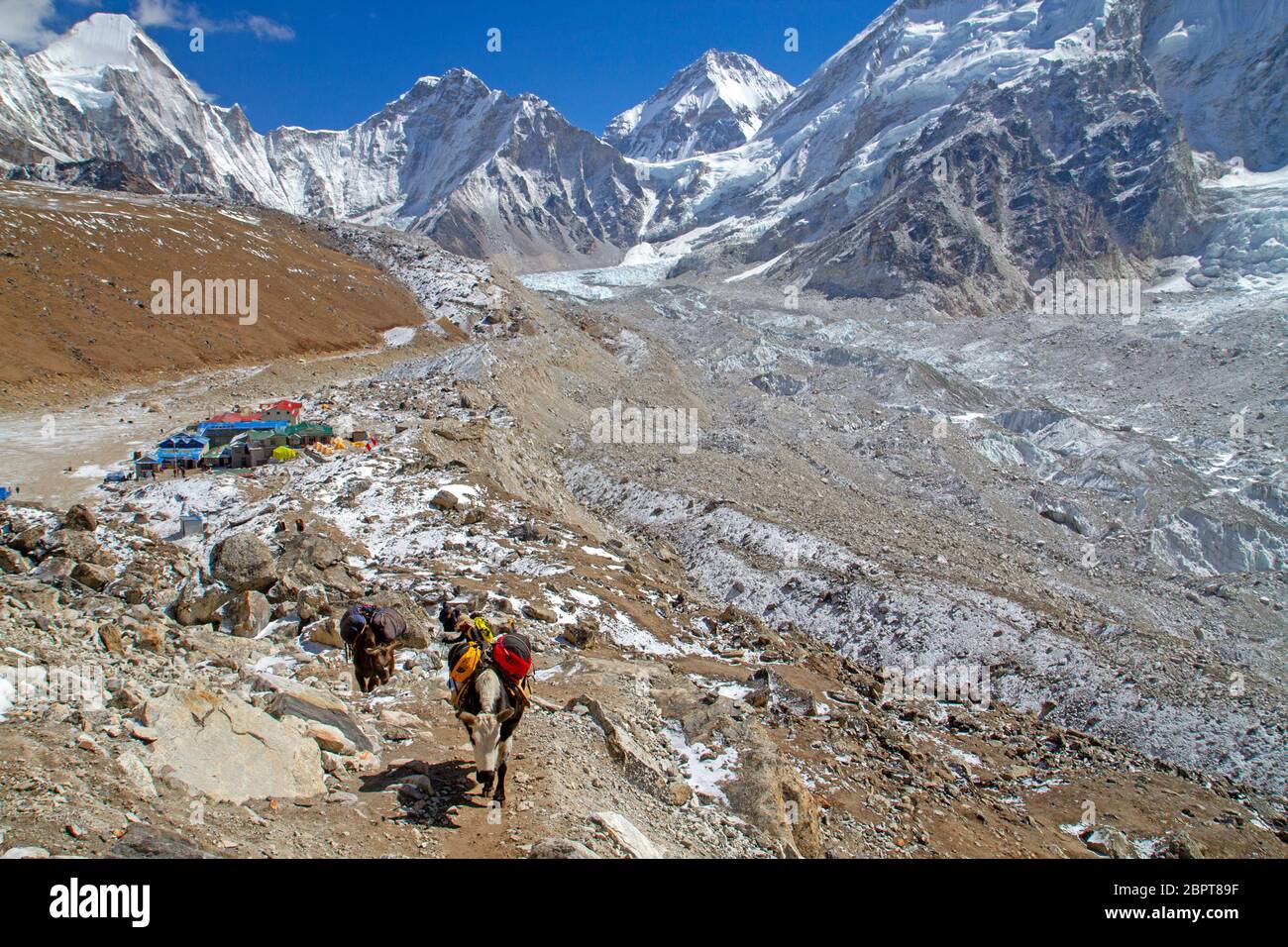 Everest gorak shep hi-res stock photography and images - Alamy