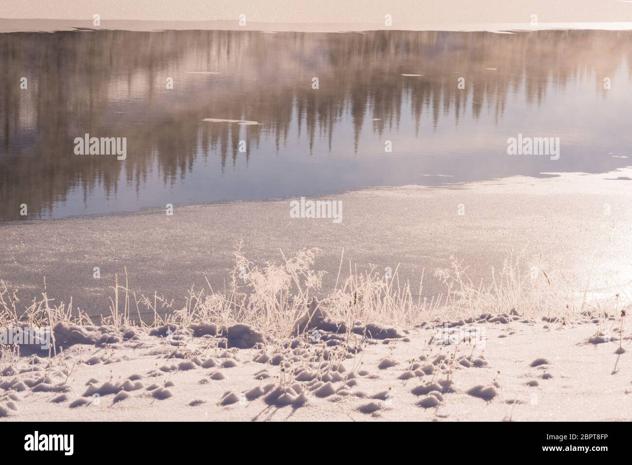 Steam coming off water hi-res stock photography and images - Alamy