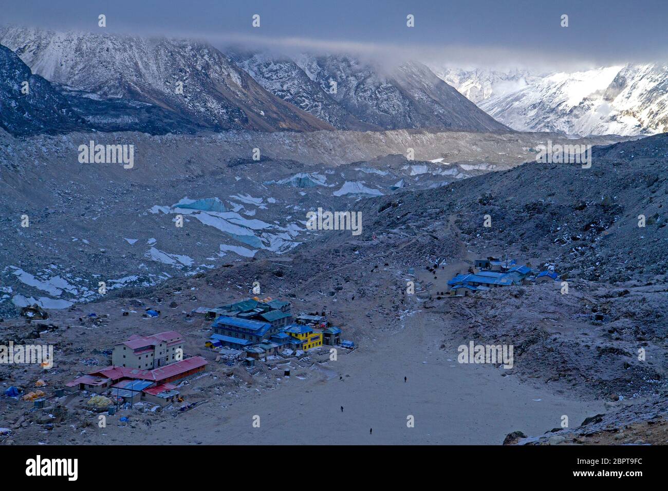 Gorak Shep, the final village before trekkers arrive at Everest Base ...