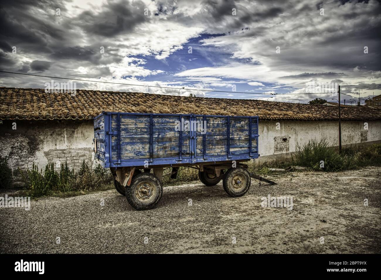 Antique wooden cart, detail of transport of merchandise Stock Photo - Alamy
