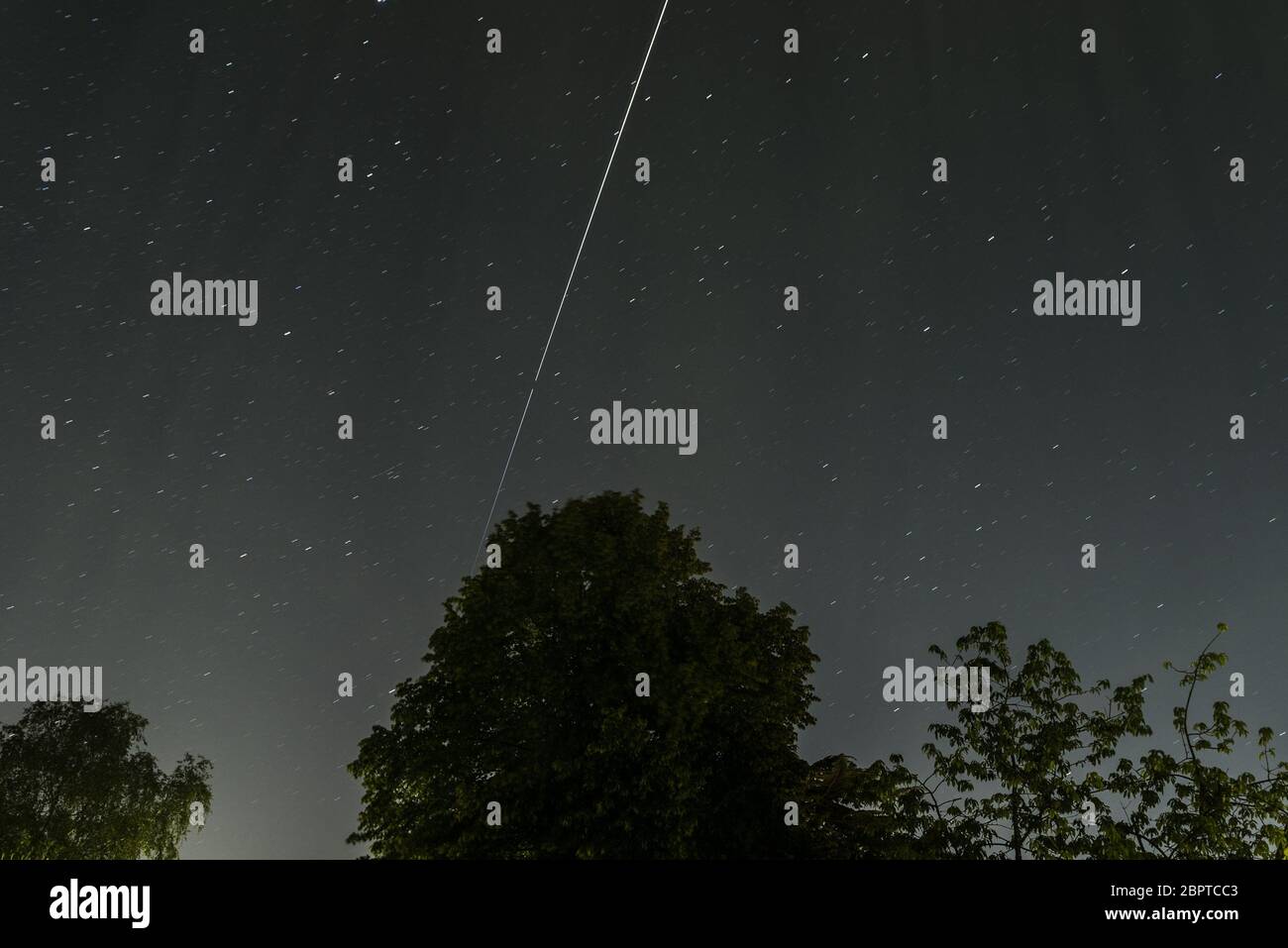 Iss from earth hi-res stock photography and images - Alamy