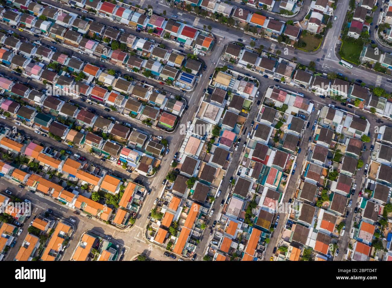 Long city block aerial view hi-res stock photography and images - Alamy