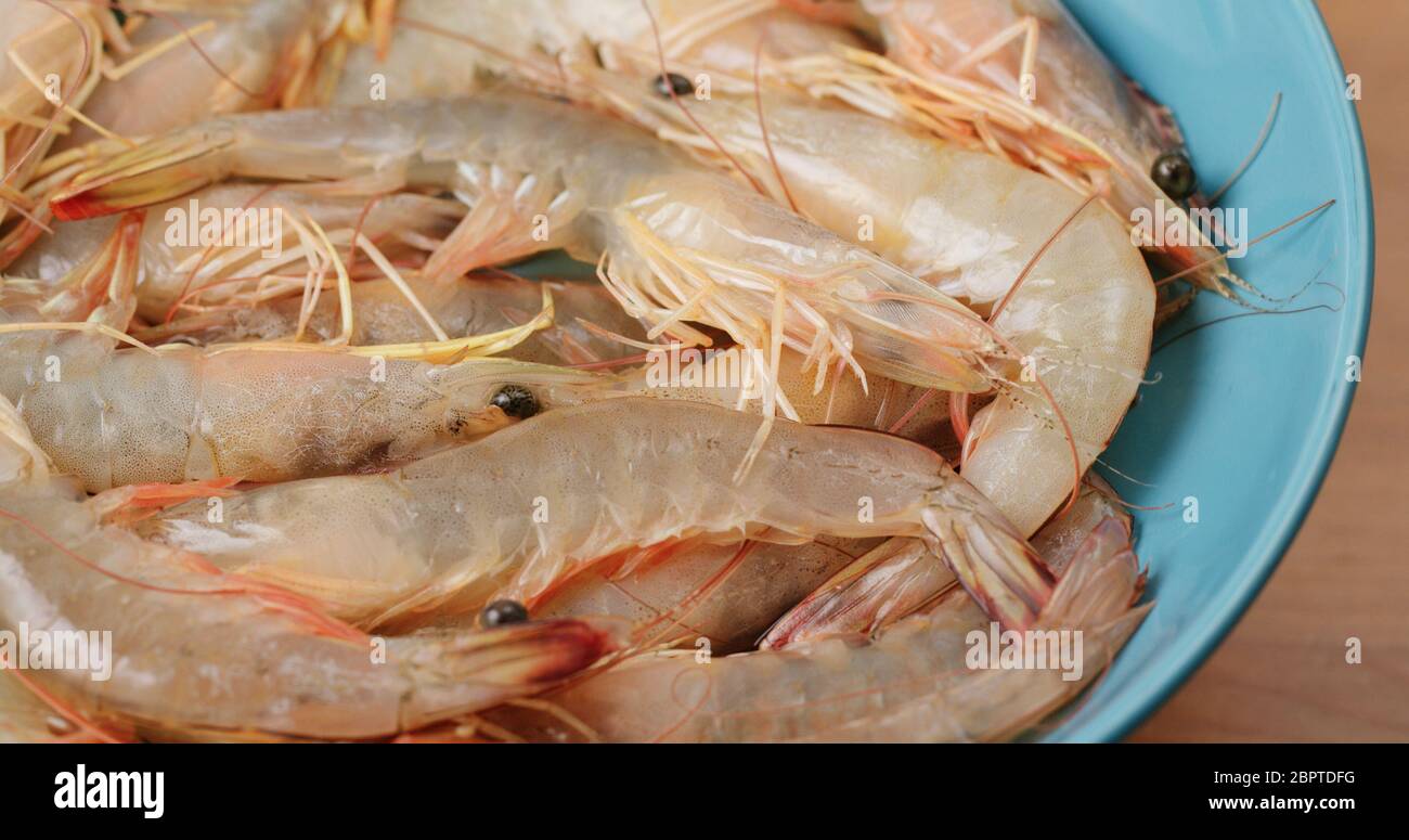 Stack of fresh raw uncooked shrimp Stock Photo - Alamy