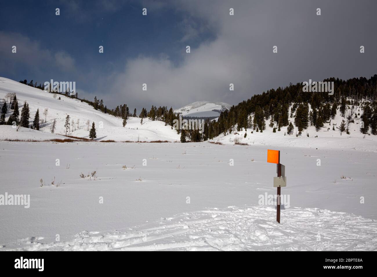 Trail marker route hi-res stock photography and images - Alamy
