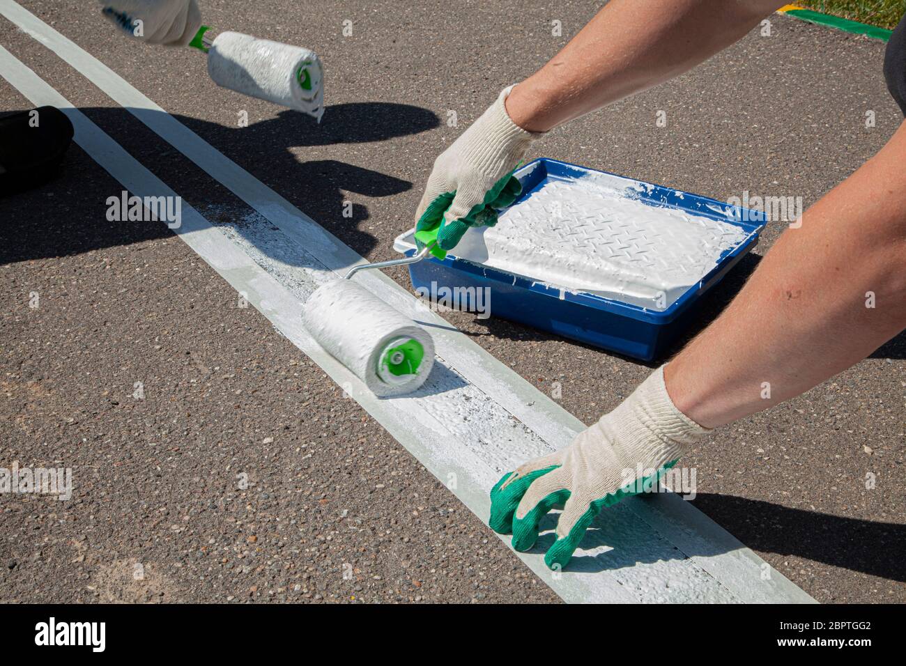 Pavement drawing hi-res stock photography and images - Alamy