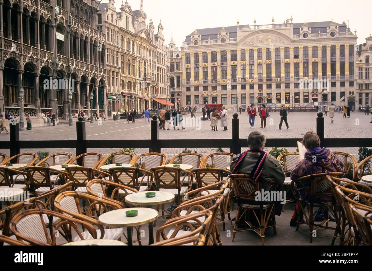 Brussels grand place tourism hi-res stock photography and images - Alamy