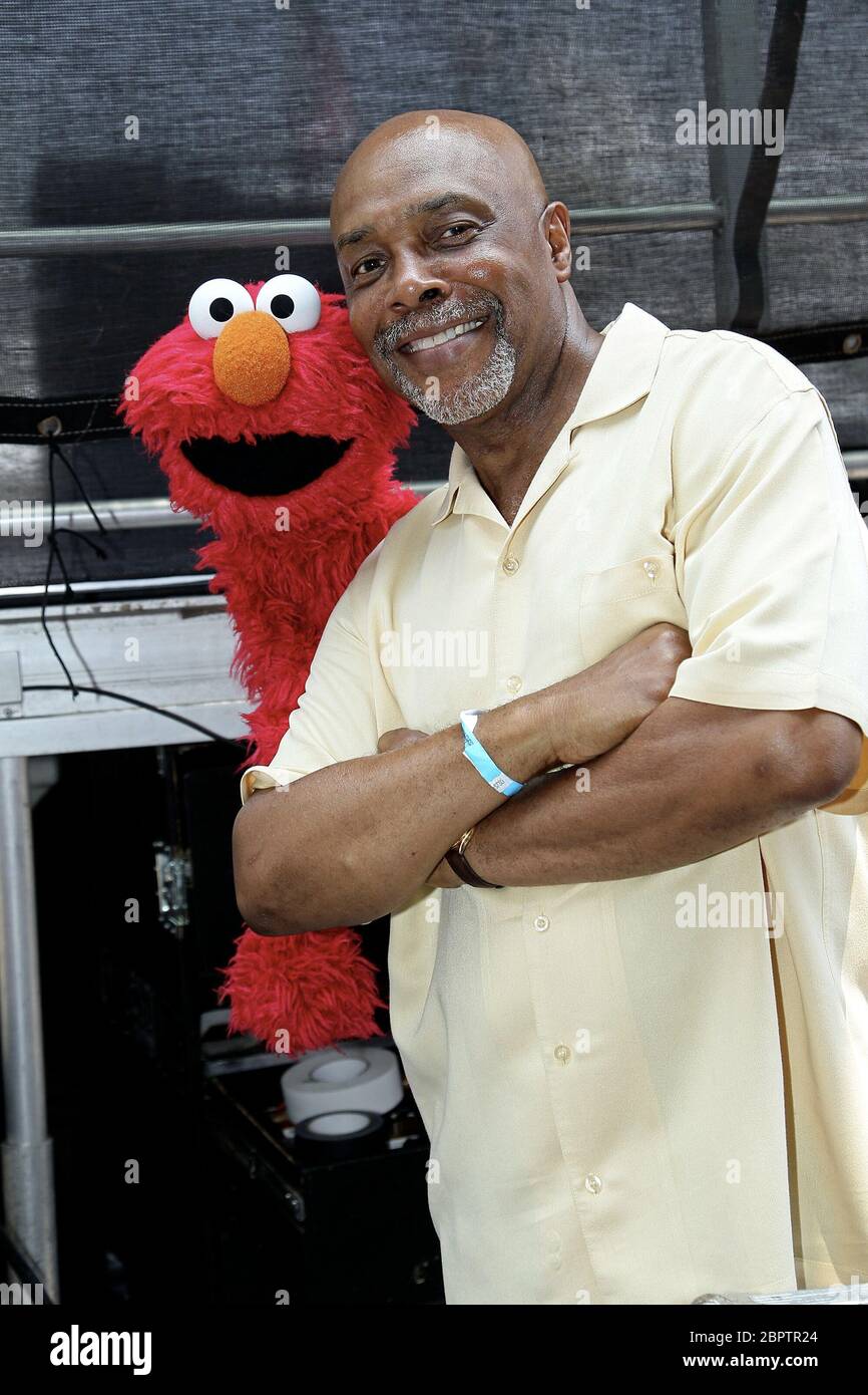 New York, NY, USA. 26 May, 2012. Elmo, Roscoe Orman, aka, Gordon ...