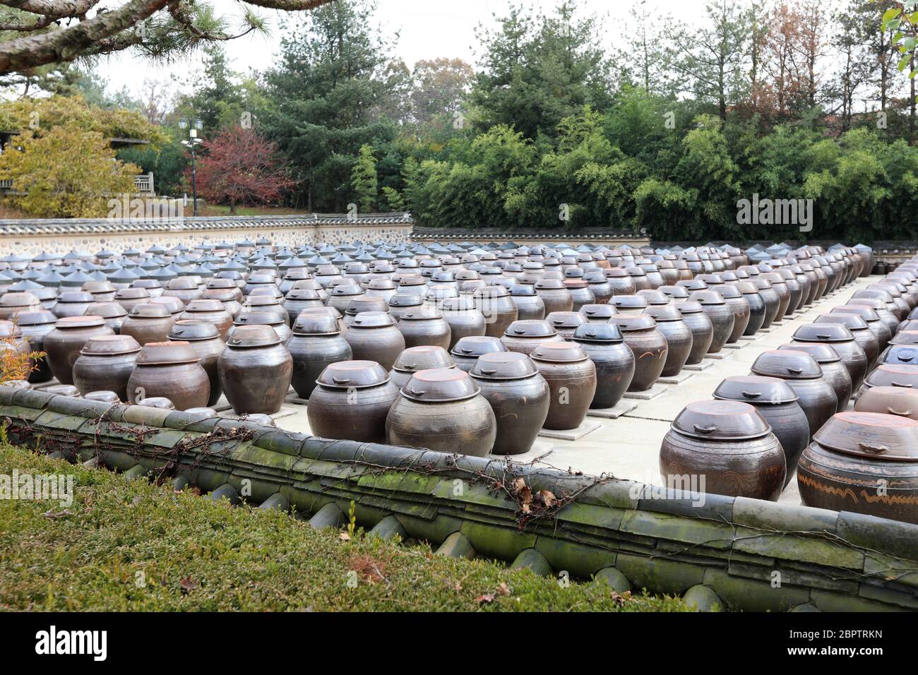 Traditional earthenware pot hi-res stock photography and images - Alamy