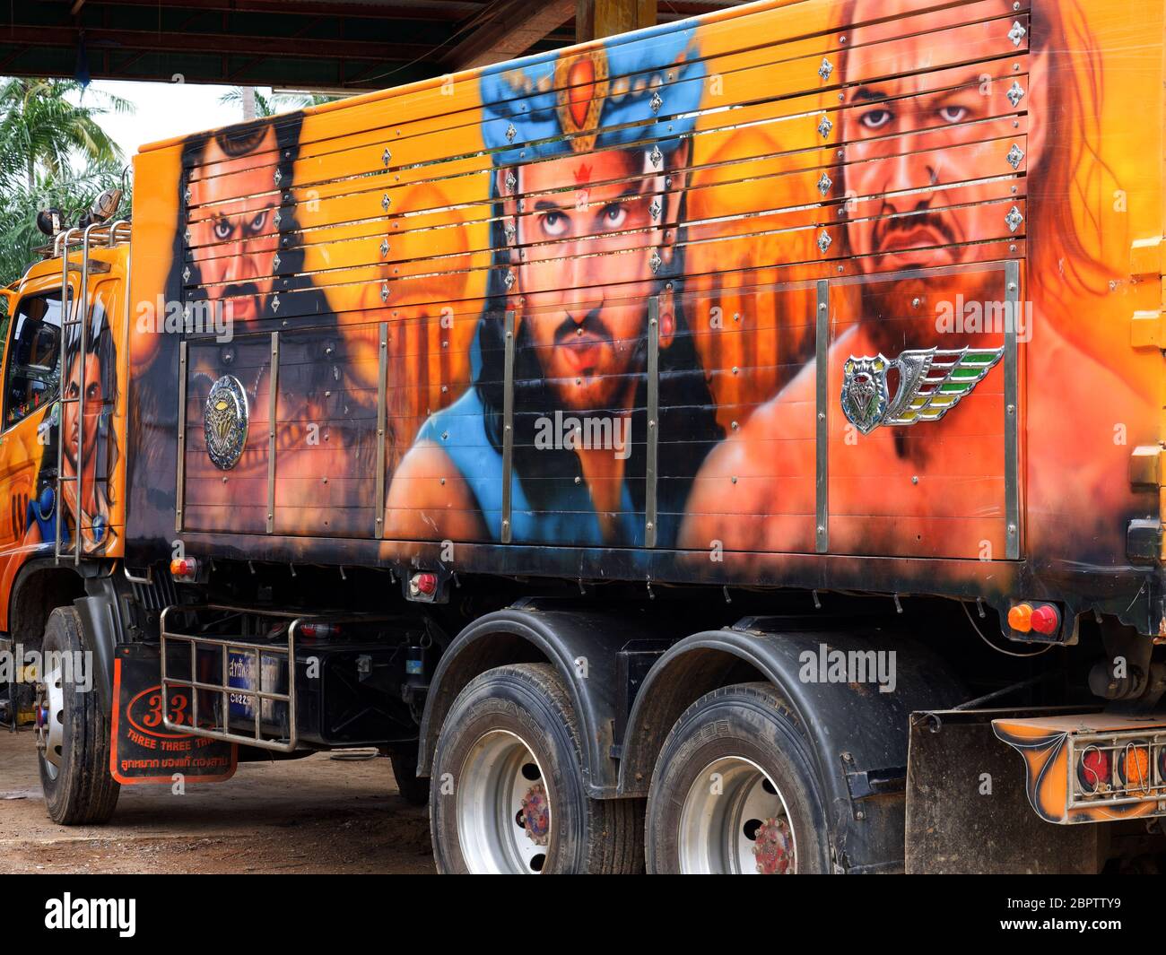 Indian truck decorated hi-res stock photography and images - Alamy