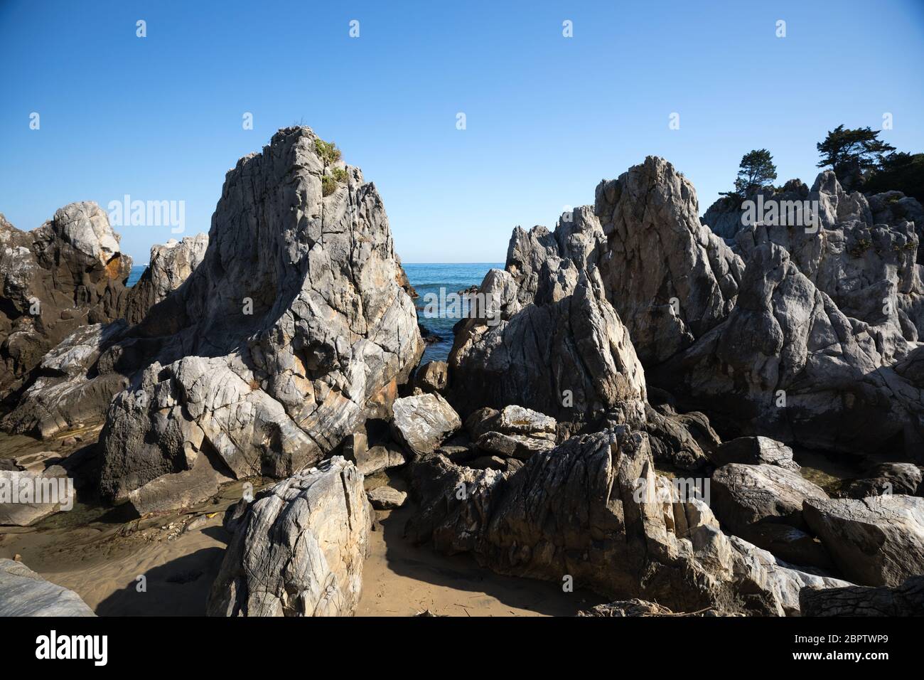 Coastal rock, sea, blue sky. East Sea Gangwon-do, Korea Stock Photo - Alamy