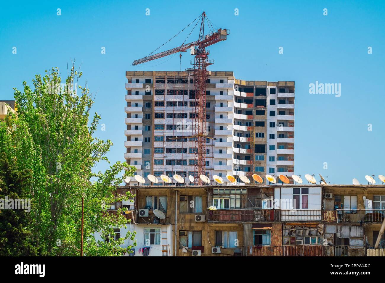 Multistory old residential house hi-res stock photography and images ...
