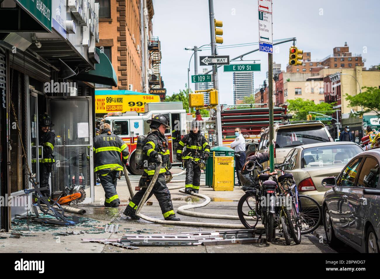 FDNY respond to a fire at 1980 3rd ave in Spanish Harlem. Fire on the ...