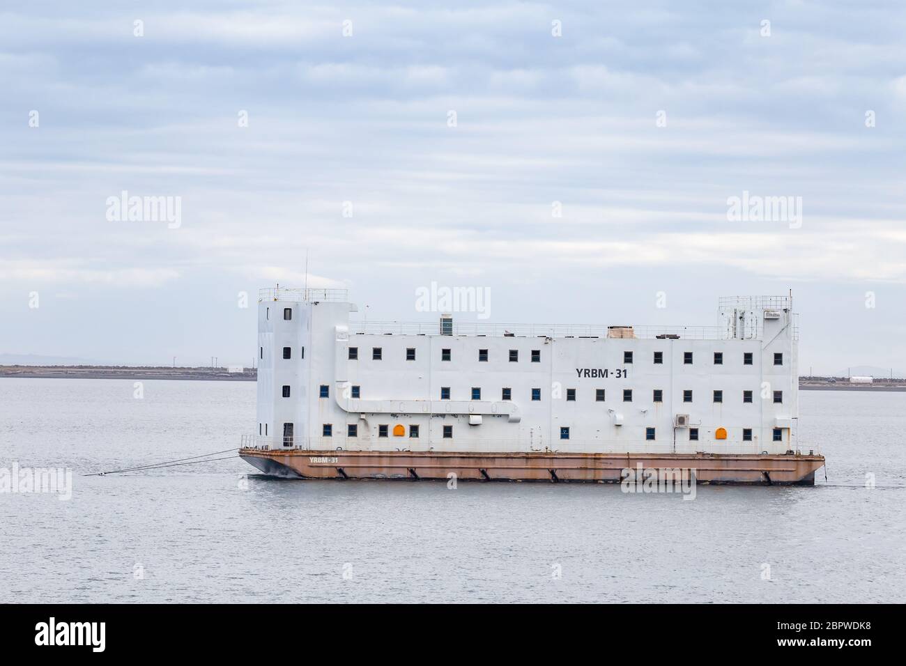 Berthing ship hi-res stock photography and images - Alamy