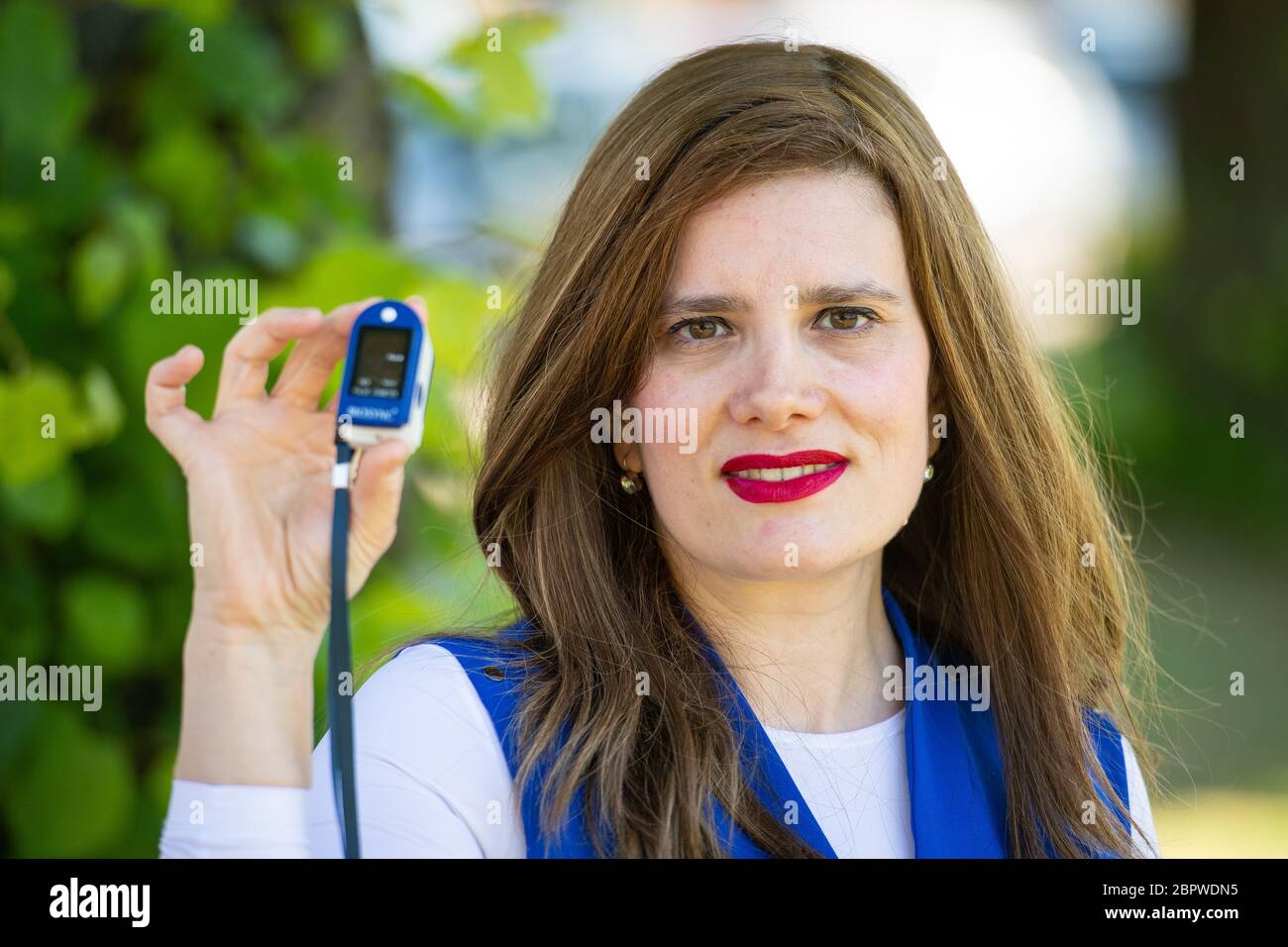 Oxygen saturation probe hi-res stock photography and images - Alamy