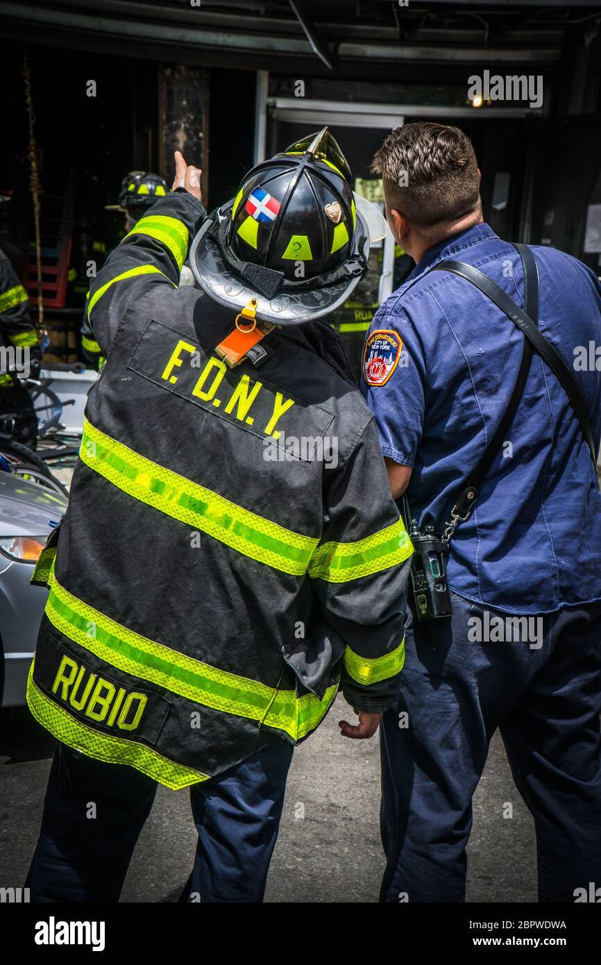 FDNY respond to a fire at 1980 3rd ave in Spanish Harlem. Fire on the ...