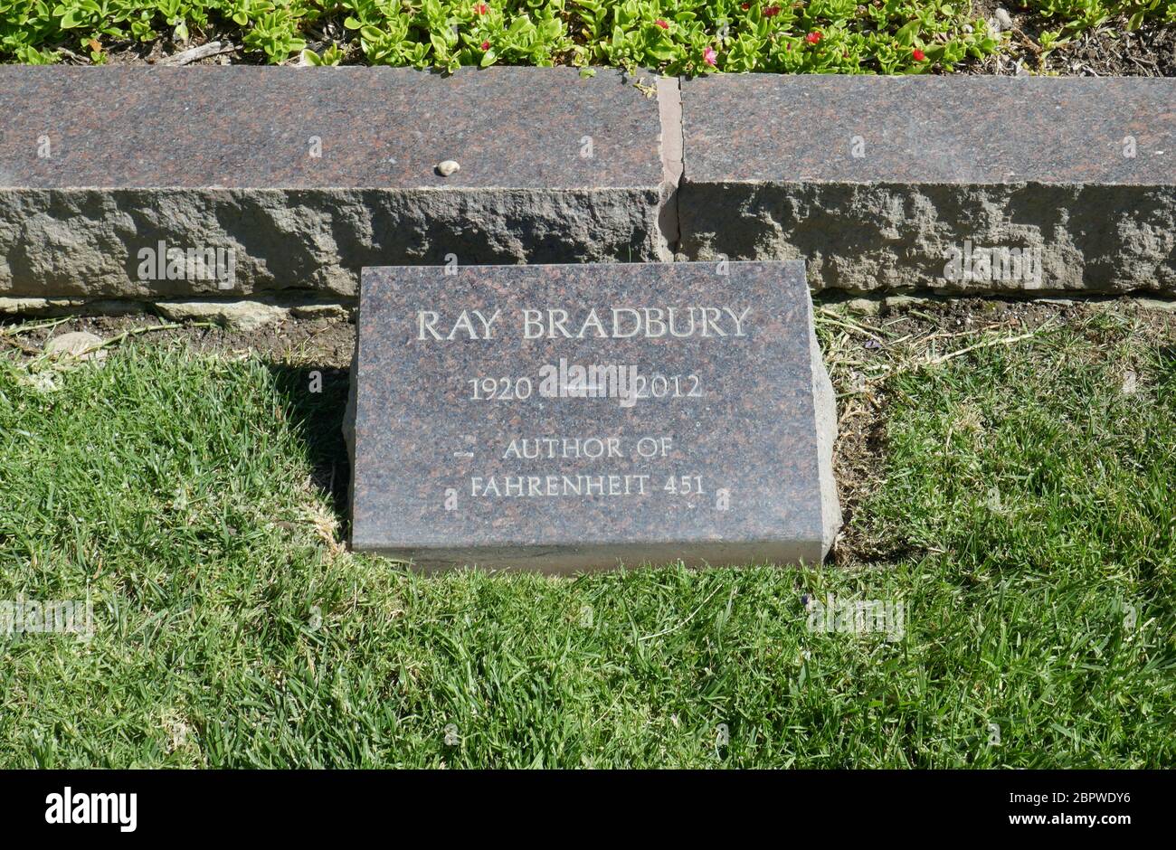 Ray bradbury grave hi-res stock photography and images - Alamy