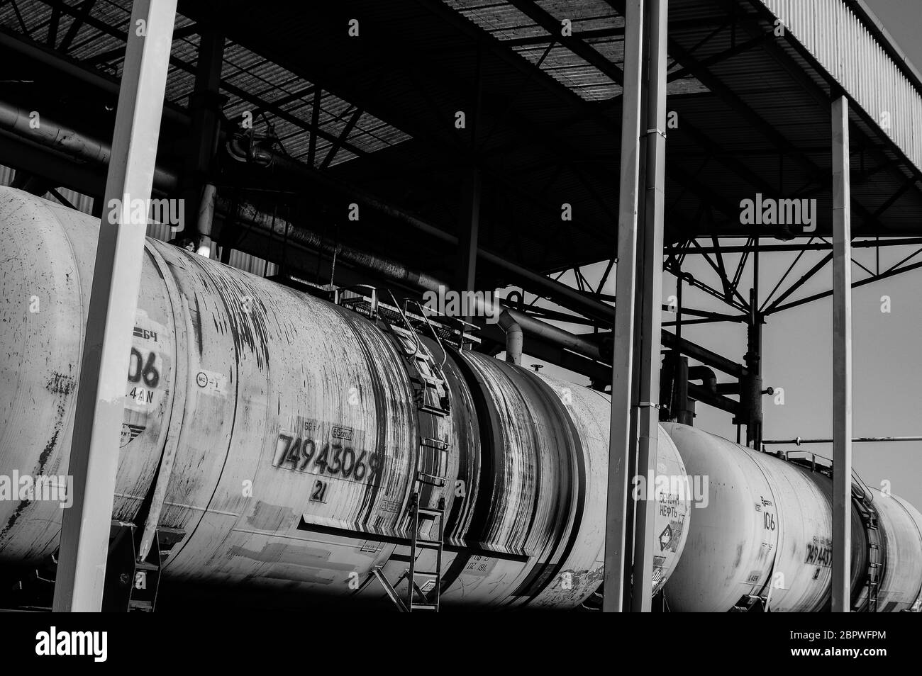 Crude oil train Black and White Stock Photos & Images - Alamy