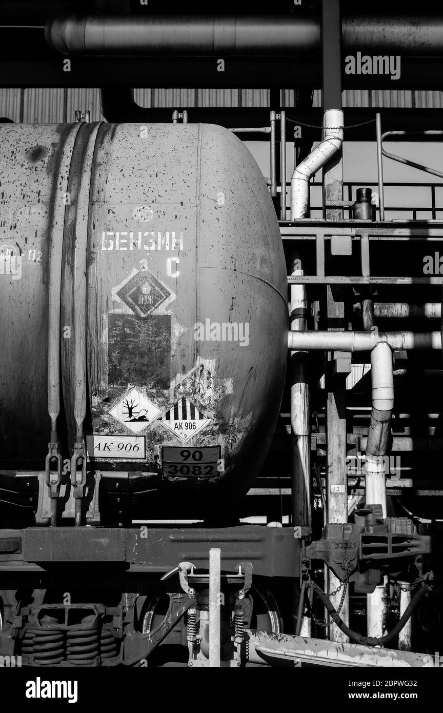 Crude oil train Black and White Stock Photos & Images - Alamy