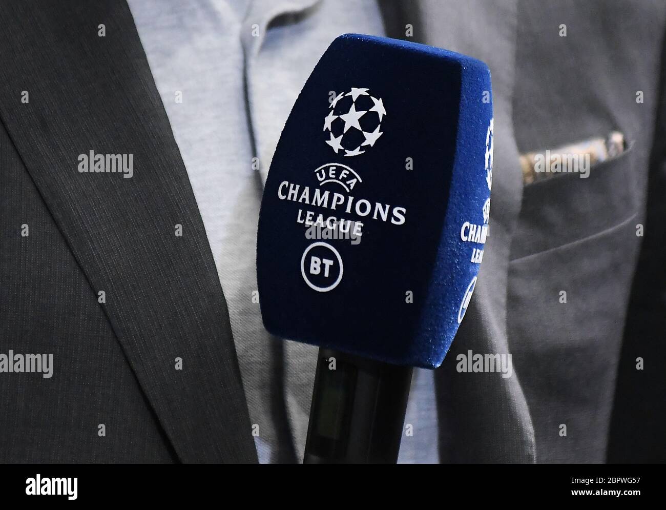 An uefa champions league microphone hi-res stock photography and images ...
