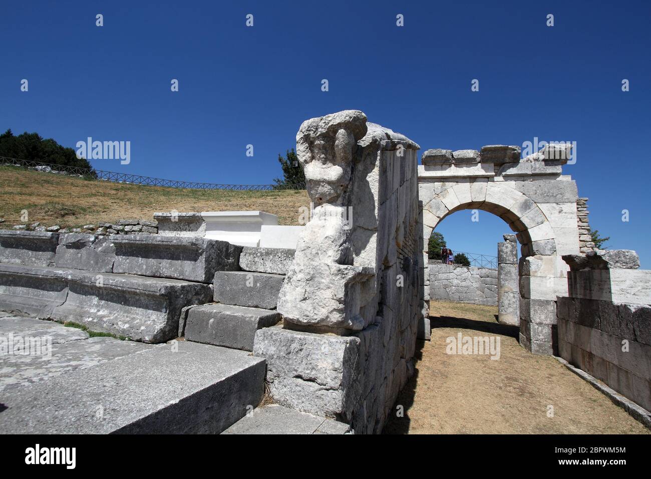Pietrabbondante temple hi-res stock photography and images - Alamy