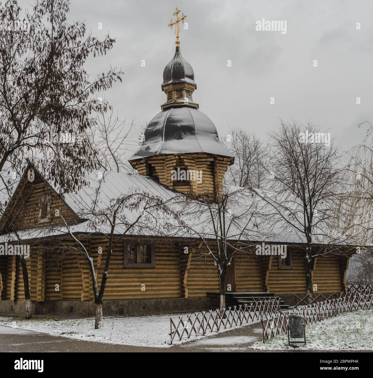 Traditional wooden russian orthodox church hi-res stock photography and ...