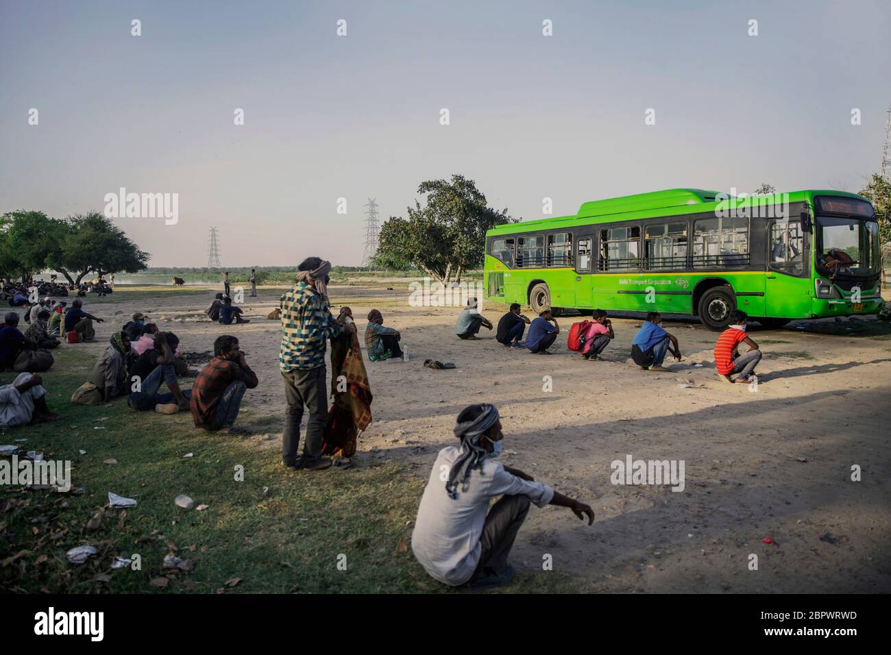 Indian migrant workers during lockdown hi-res stock photography and ...
