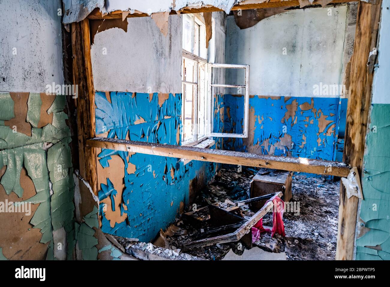 Dirty corridor hi-res stock photography and images - Alamy