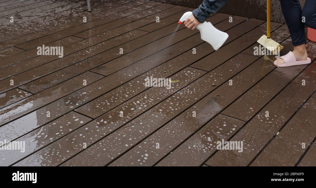 Washing outdoor park garden Stock Photo - Alamy