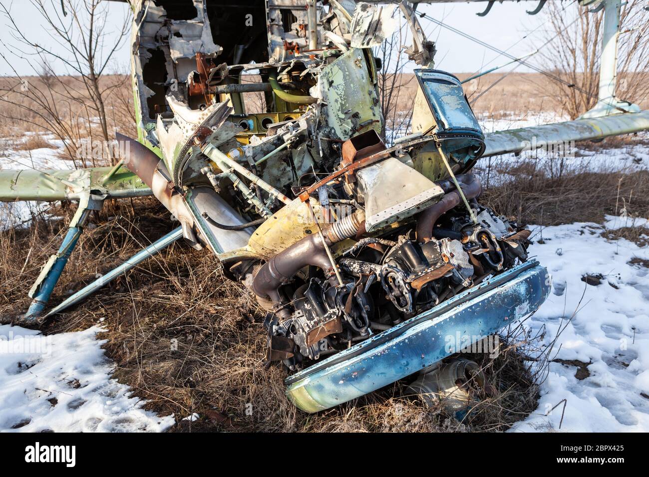 Broken aircraft hi-res stock photography and images - Alamy