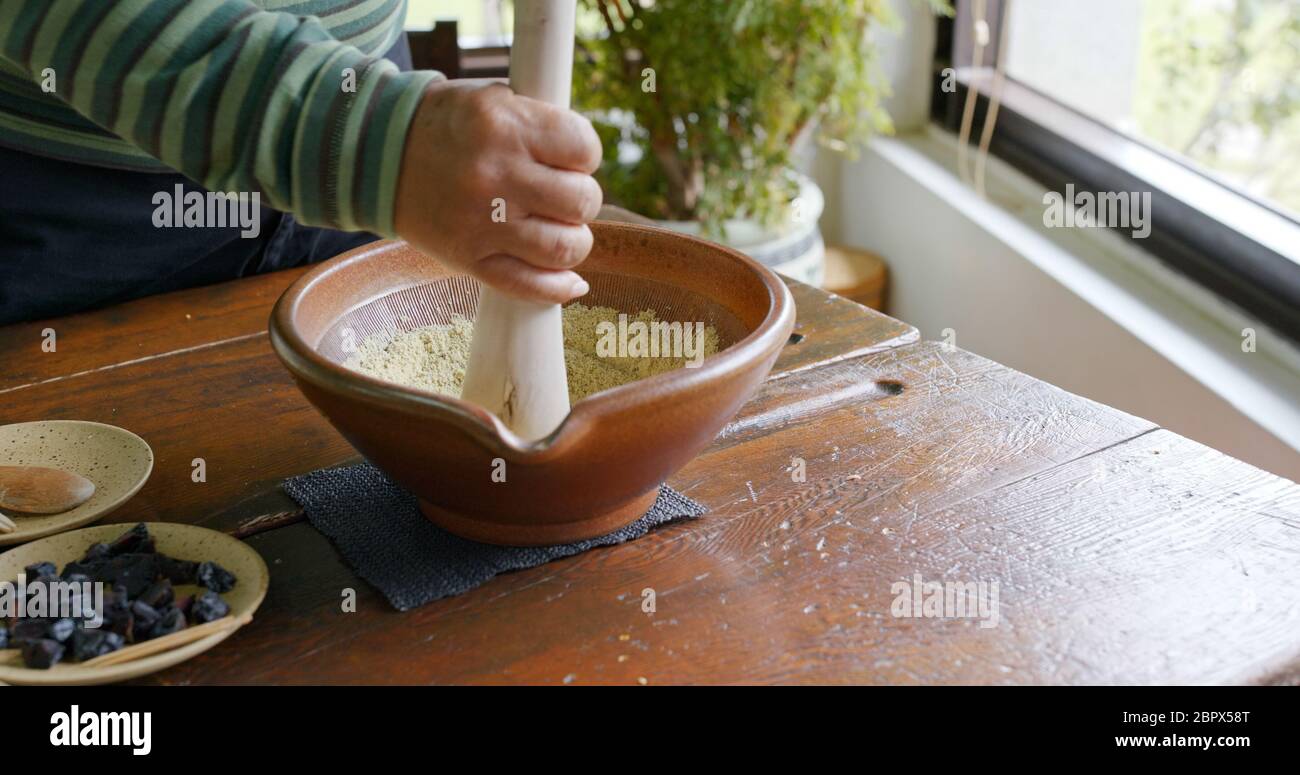 The process of making traditional chinese ground tea, Hakka Lai Cha ...