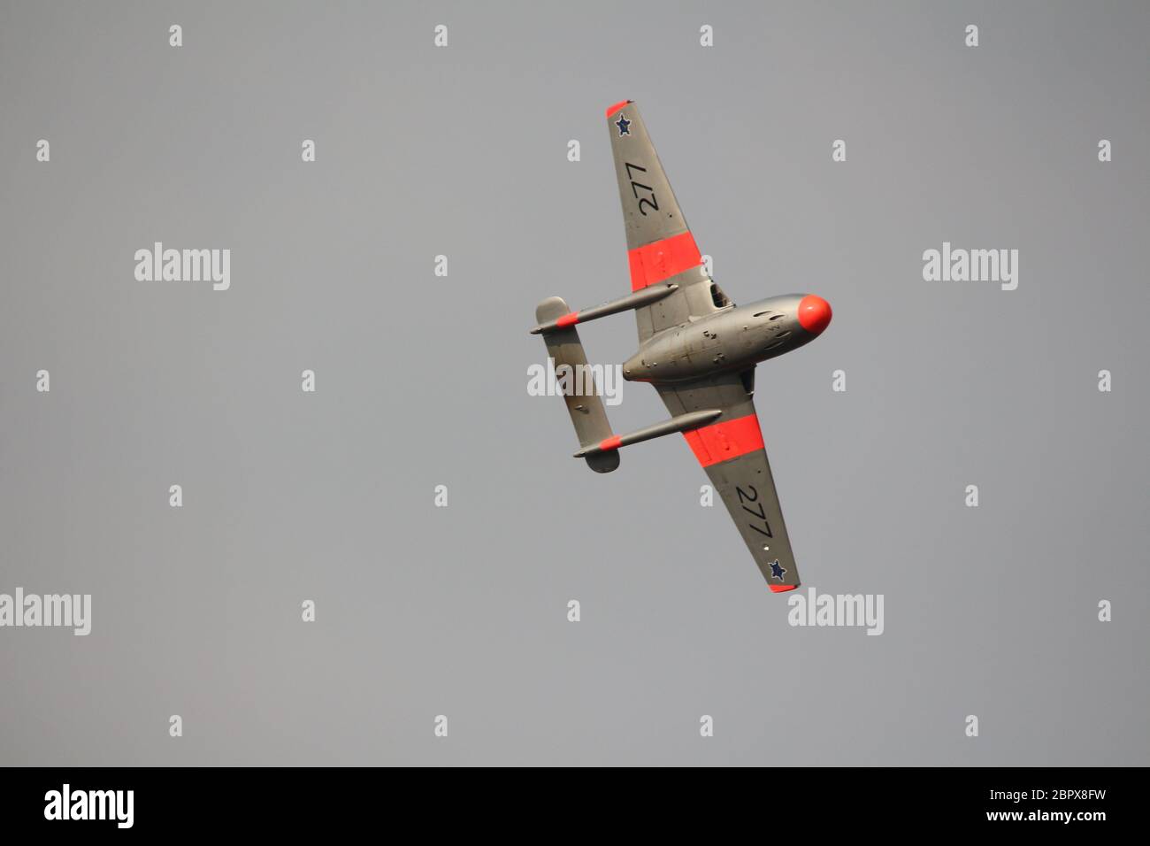 Vampire with knife hi-res stock photography and images - Alamy