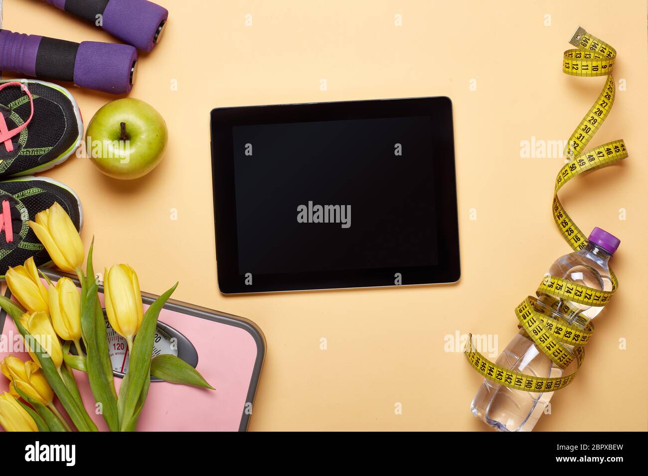 Wellness computer still life lifestyle hi-res stock photography and ...