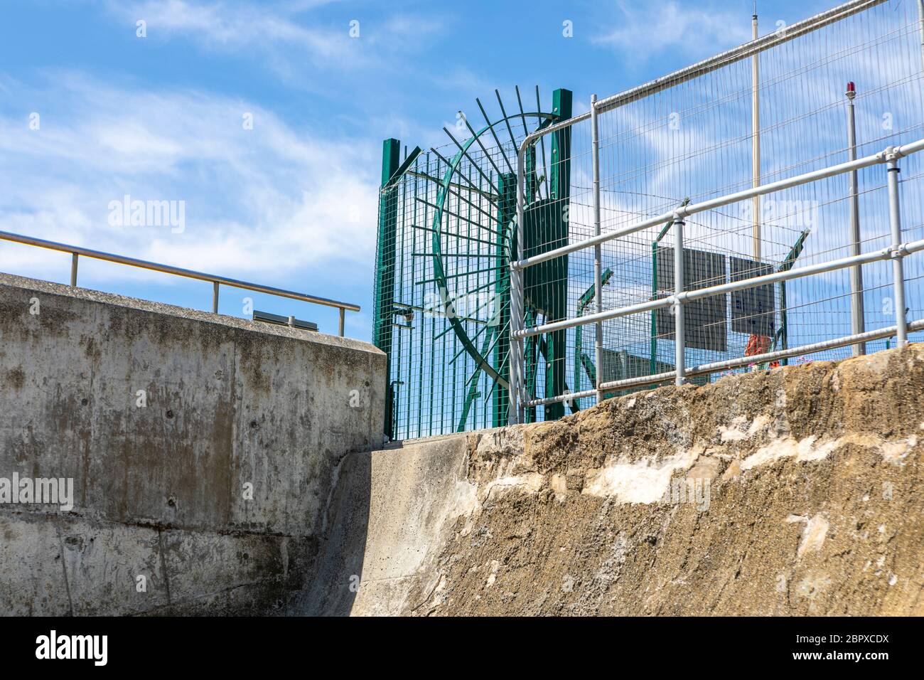Secured gate hi-res stock photography and images - Alamy