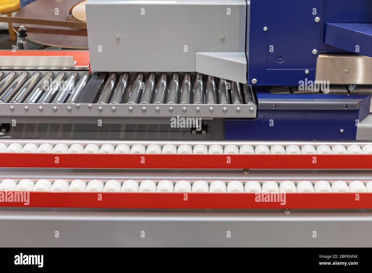 Edge bander machine hi-res stock photography and images - Alamy