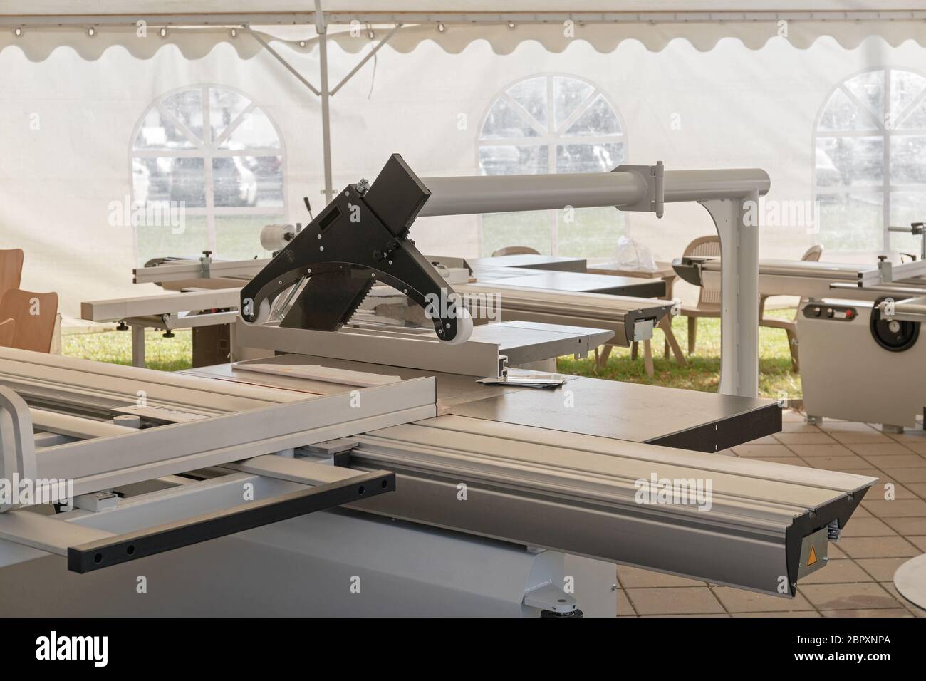 Panel saw hi-res stock photography and images - Alamy