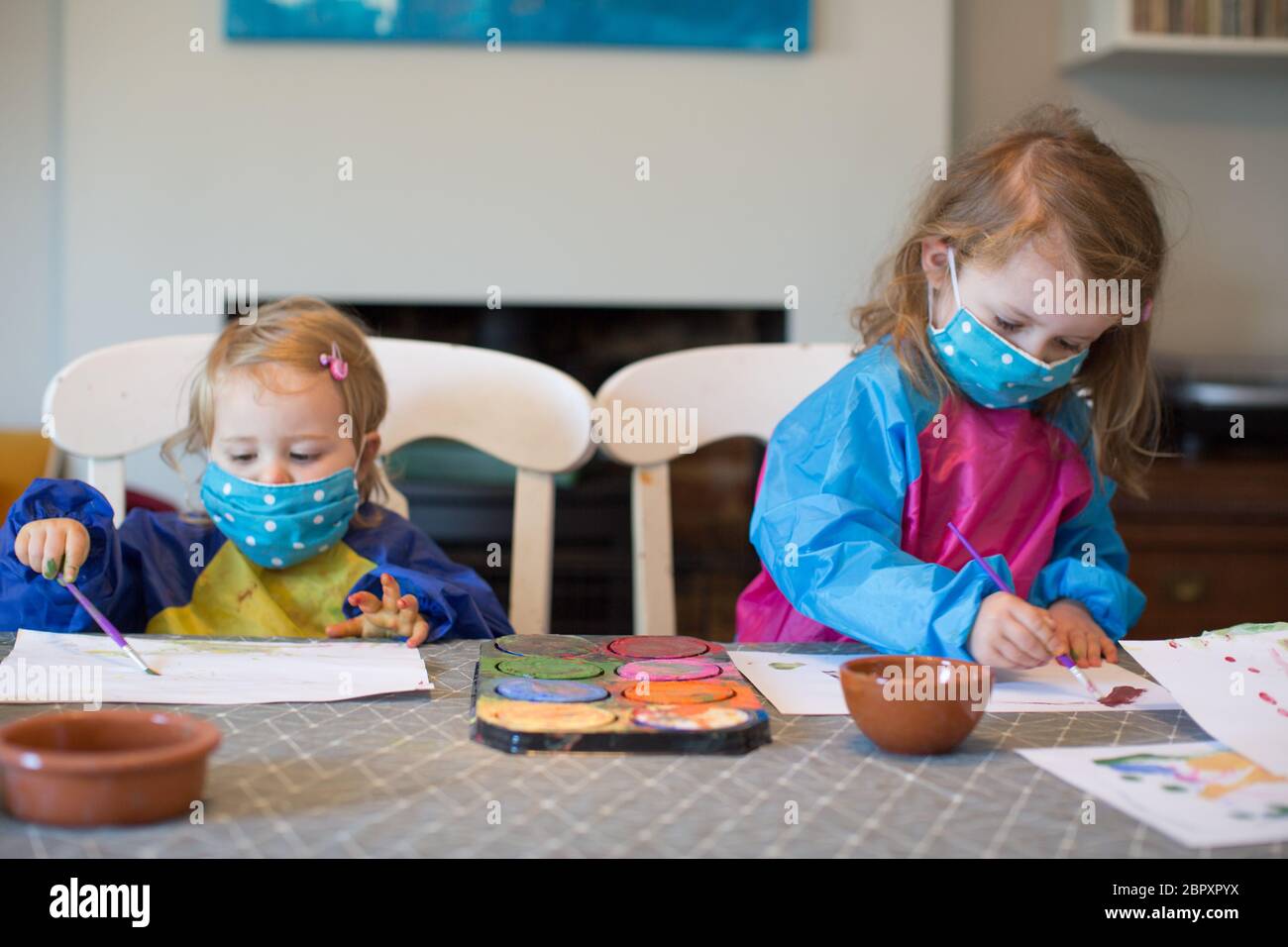 Children mouth masks hi-res stock photography and images - Alamy