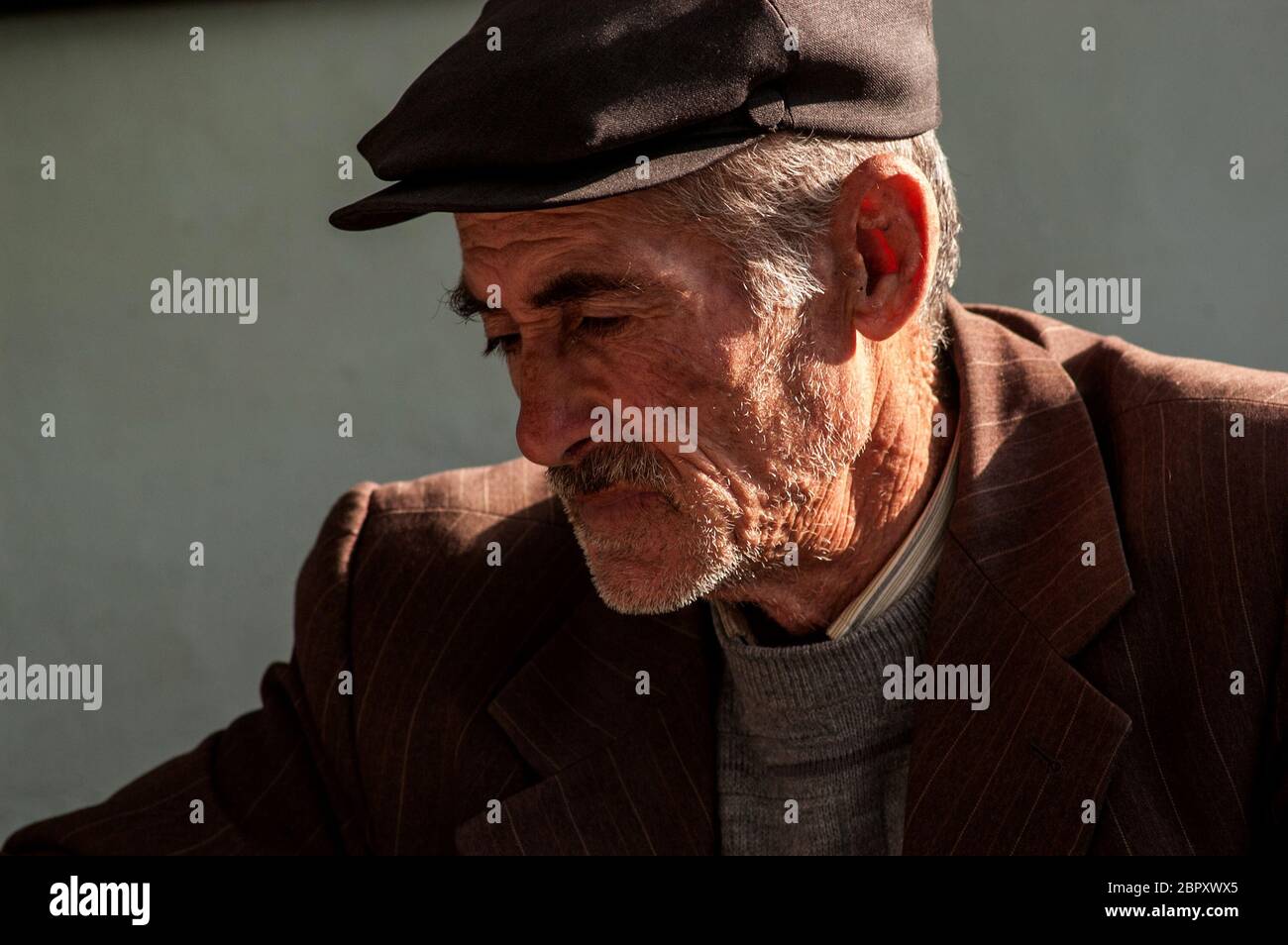 Old turkish man hi-res stock photography and images - Alamy