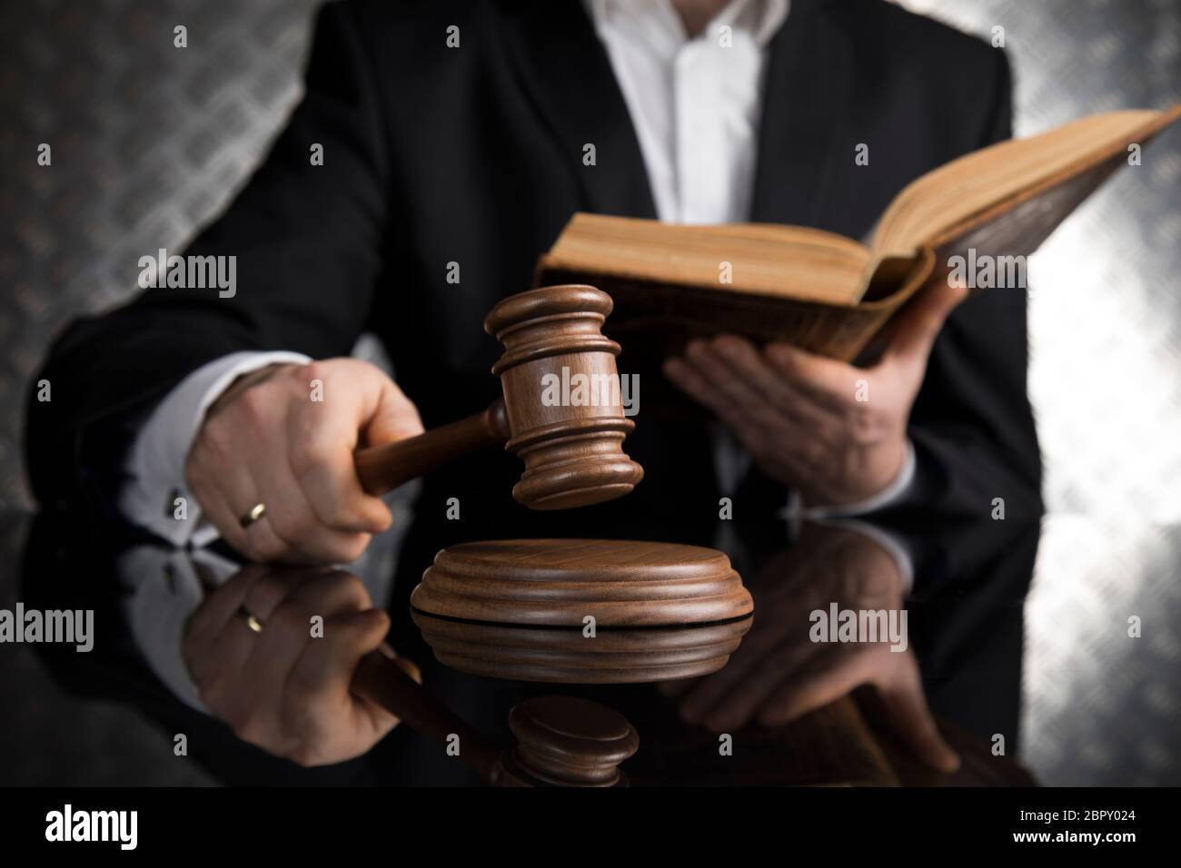 Courtroom, Judge, male judge in black mirror background Stock Photo - Alamy