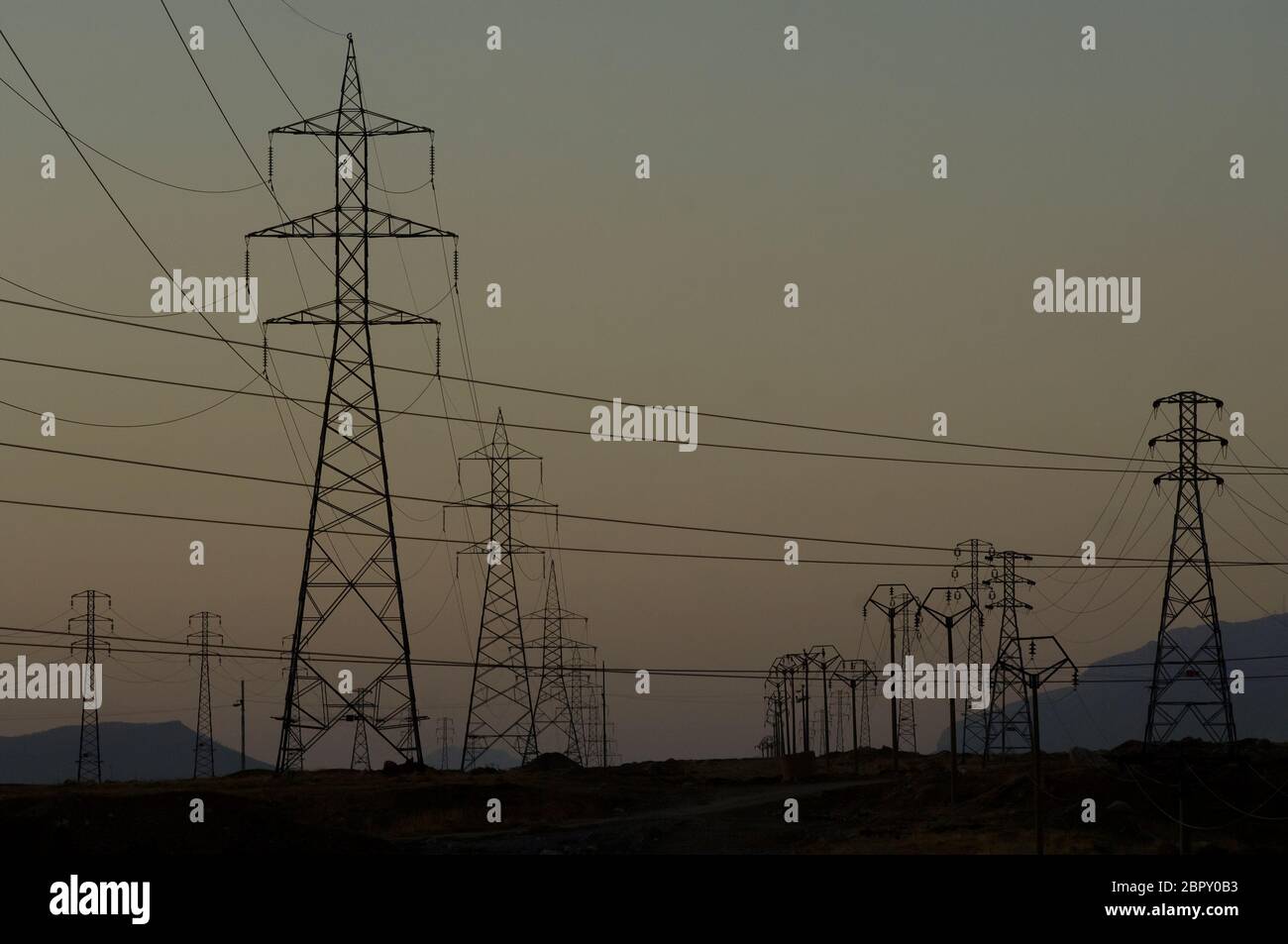 Iraq infrastructure development hi-res stock photography and images - Alamy