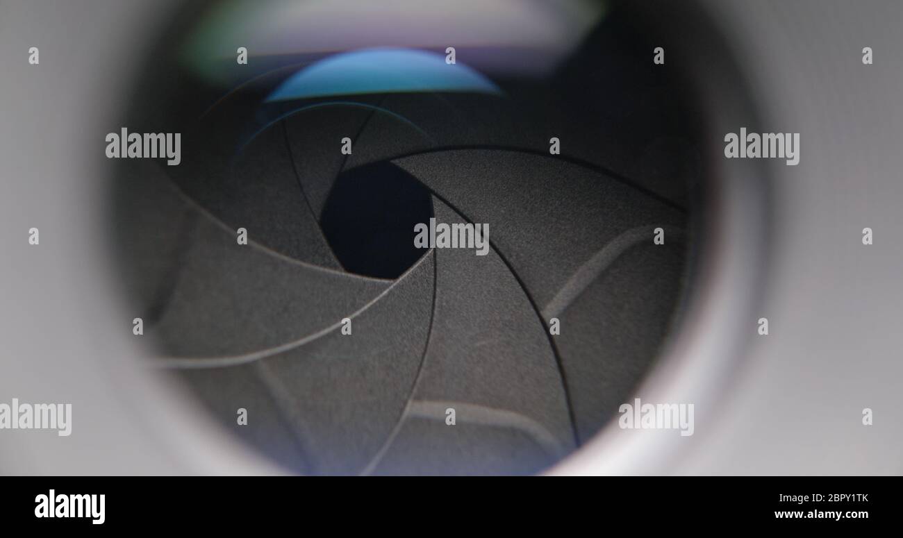 Changing the lens hi-res stock photography and images - Alamy