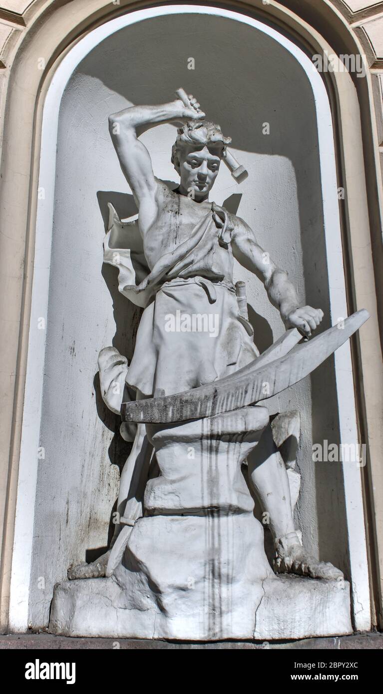 Ilmarinen statue hi-res stock photography and images - Alamy