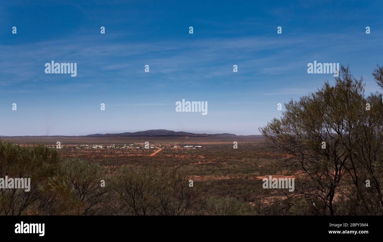 ABORIGINAL COMMUNITY IN REMOTE AREA IN THE AUSTRALIAN BUSH, YUENDUMU ...