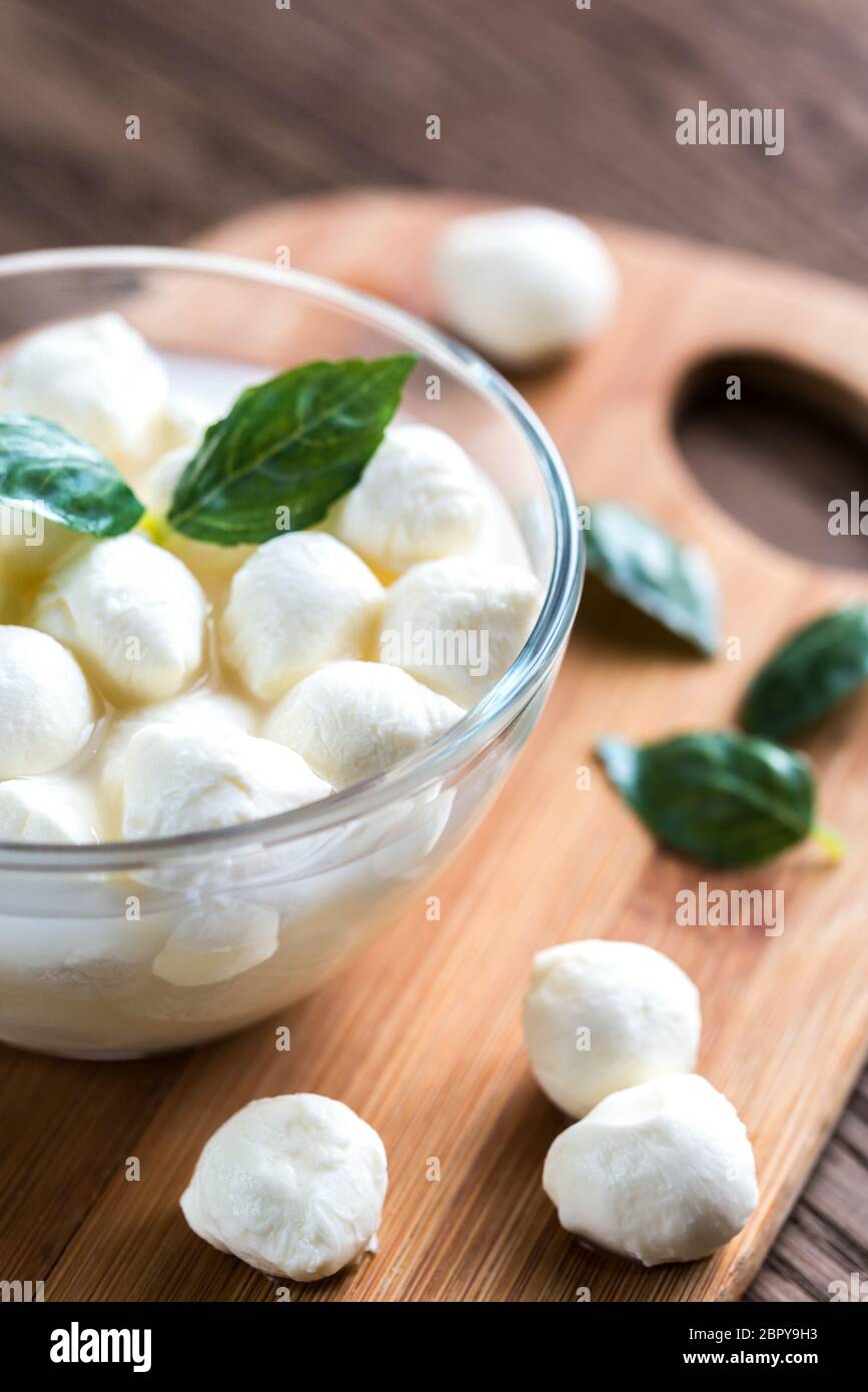 Buffalo bocconcini hi-res stock photography and images - Alamy